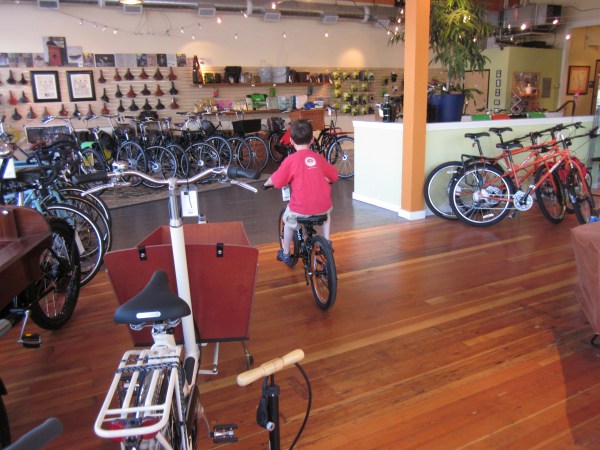 Family bike shops that I like | Hum of the city